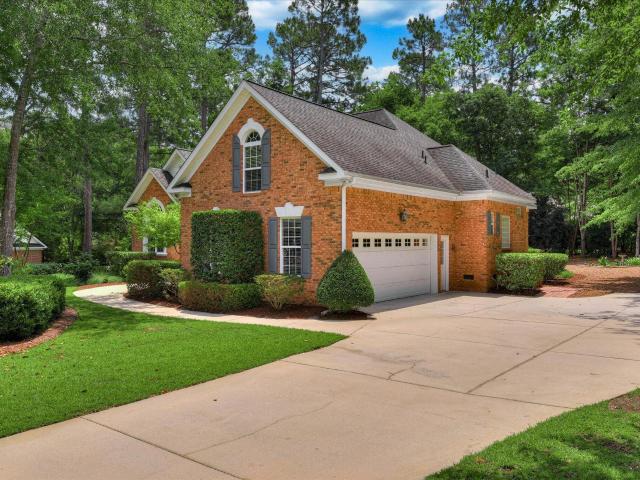 725 Willow Trace Place