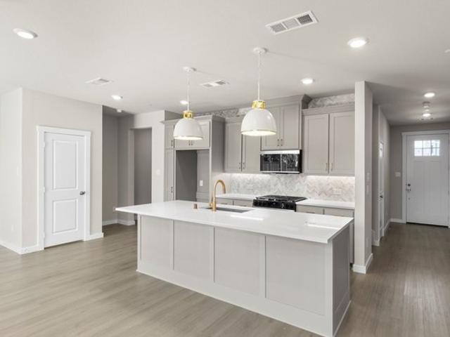 725 Tower Rd, Wylie, TX 75098