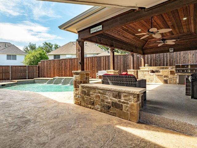 725 Tartan Trail