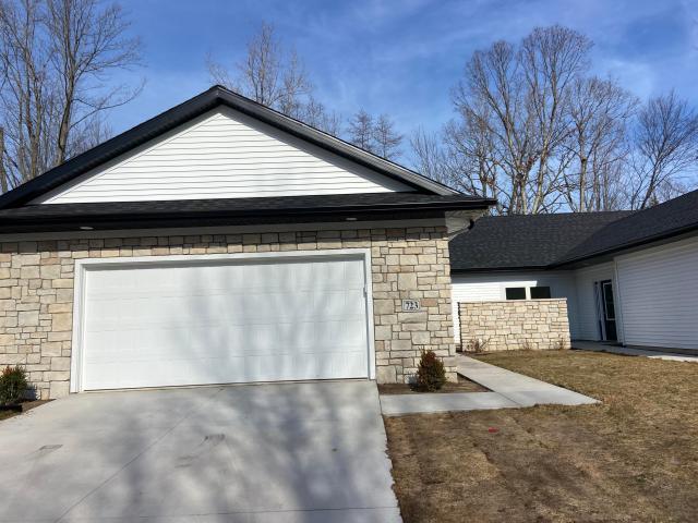 725 Violet Way, St. Joseph, MI 49085 | MLS #70519