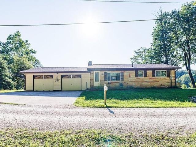 7266 Locust Lake Dr W, Spencer, IN 47460