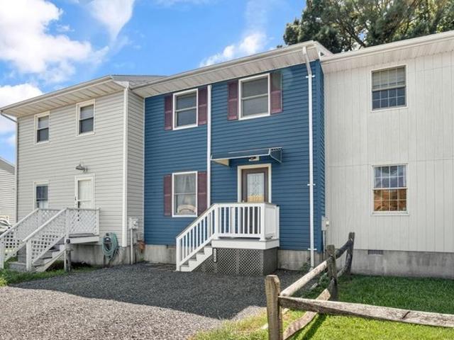 7268 McGee Ln, Chincoteague Island, VA 23336