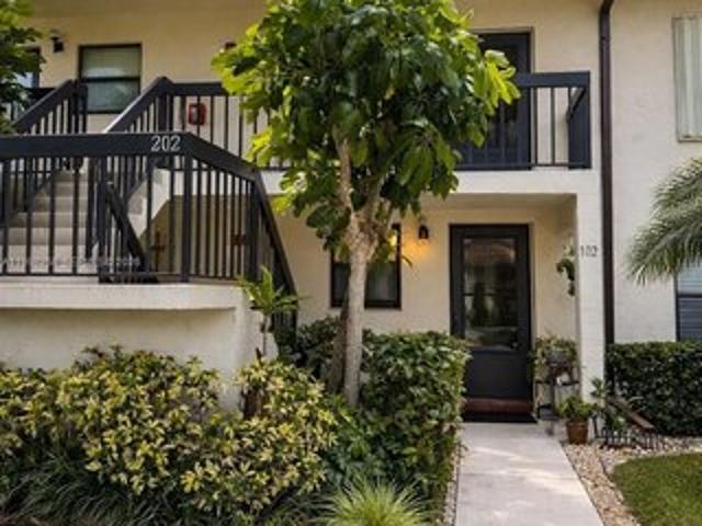 7269 Golf Colony Ct Apt 202, Lake Worth, FL 33467
