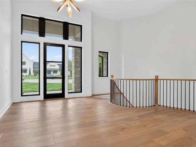7260 NW Pampas Ln, Parkville, MO 64152 | MLS #2587