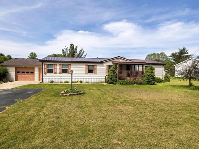 7260 Footmill Rd, Erie, PA 16509