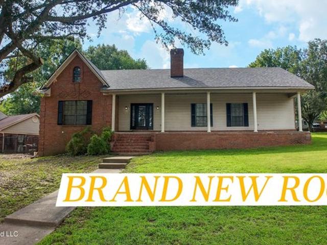 7260 Holly Grove Dr, Olive Branch, MS 38654