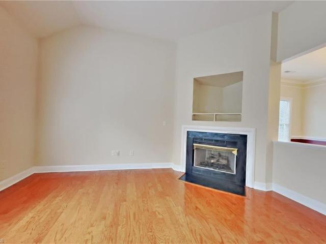 7260 Shadowridge Drive
