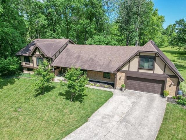 7261 Candlewyck Ct, Centerville, OH 45459