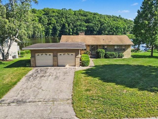 7261 Driftwood Dr SE, Ada, MI 49301