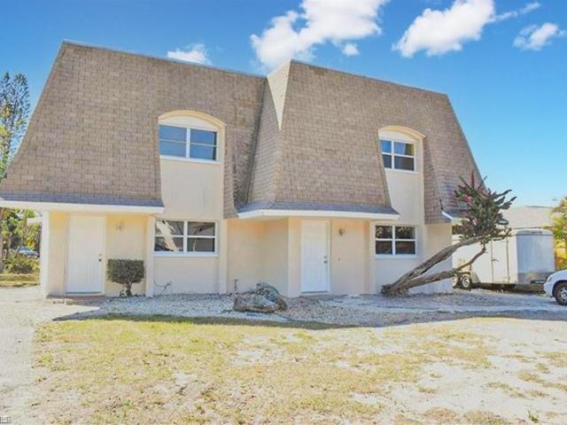 7262 Barragan Rd, Fort Myers, FL 33967