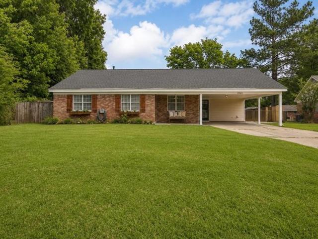 7262 Pam Dr, Millington, TN 38053