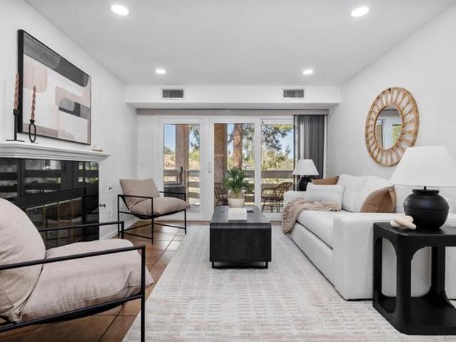 7263 Camino Degrazia Unit 32, San Diego, CA 92111
