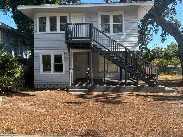 726 35th Ave S