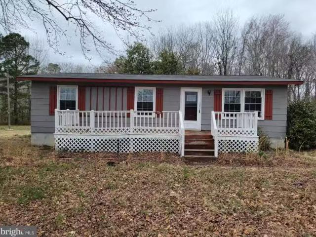 726 Courthouse Dr, Saluda, VA 23149 MLS VAMX2000198