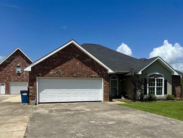726 Acadian Dr, Jennings, LA 70546