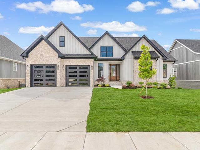 726 Azalea Ln, Versailles, KY 40383