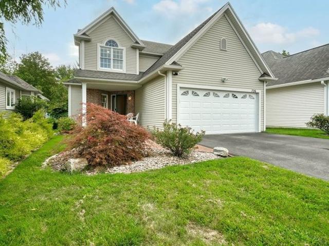 726 Bel Arbor Trl, Webster, NY 14580