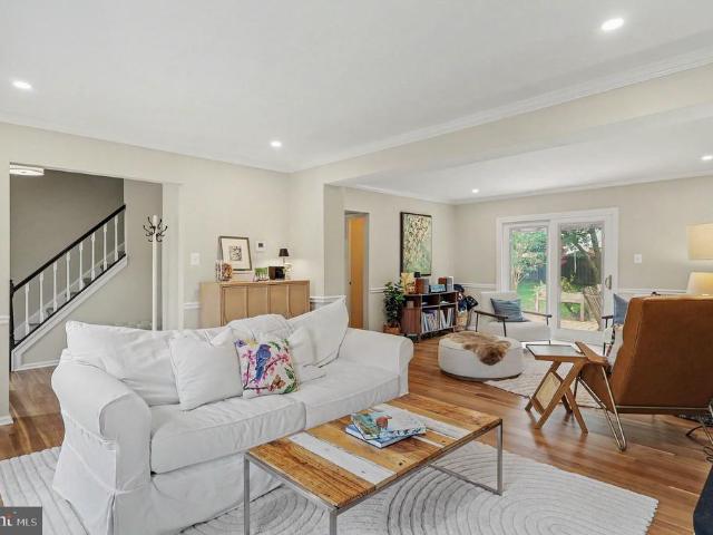 726 Gentle Breeze Court
