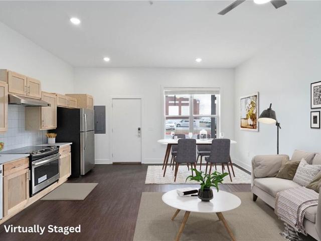 726 E Emma Avenue 105
