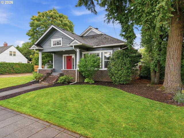 726 e main st