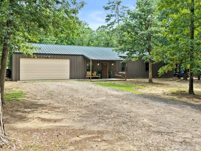 726 King Cecil Ct, Scroggins, TX 75480