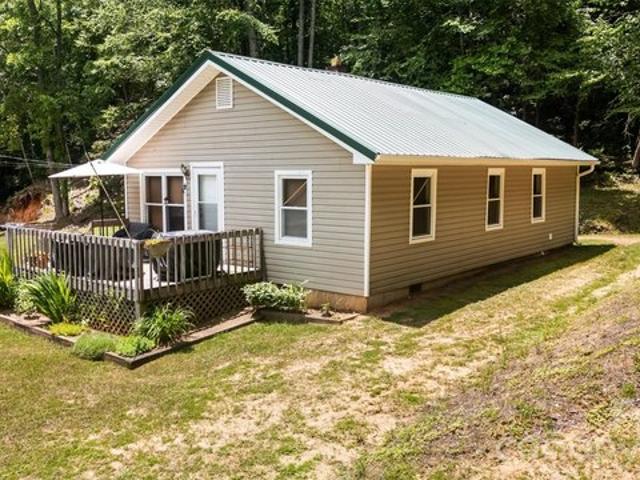726 Israel Rd, Brevard, NC 28712