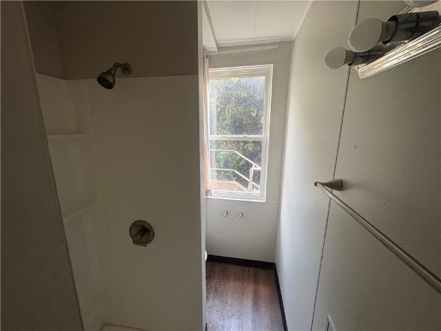 726 Large Ave D