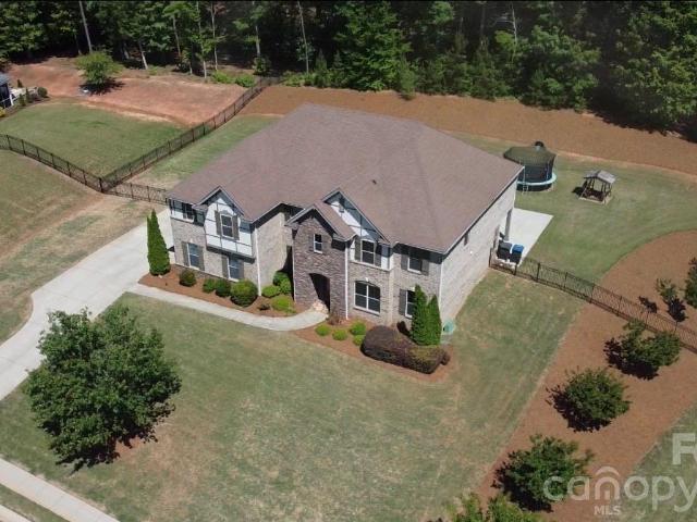726 Lingfield Lane