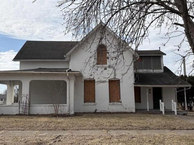 726 N 12th St, Keokuk, IA 52632