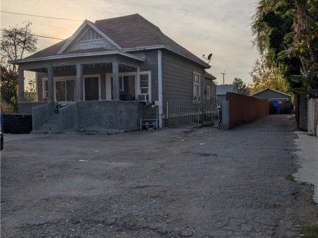726 N Arrowhead Ave, San Bernardino, CA 92401 | MLS #DW25277 | Compass