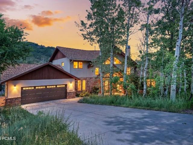 726 N Donner Hill Cir, Salt Lake City, UT 84108