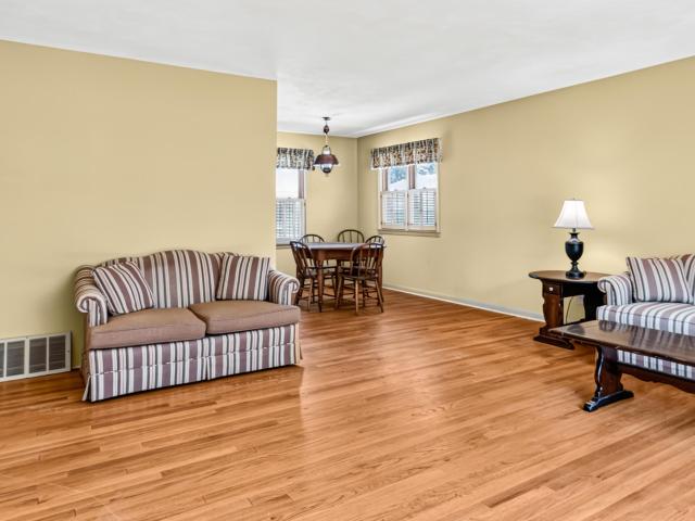726 N Glenn Dr