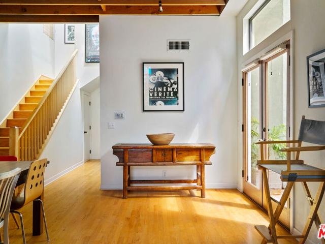 726 nowita place