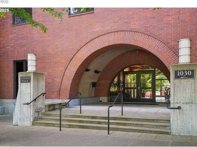 726 NW 11th Ave Apt 204, Portland, OR 97209