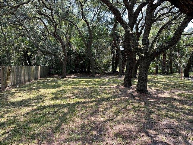 726 S 11th St, Fernandina Beach, FL 32034