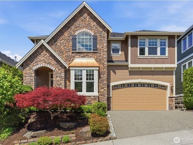 726 S 38th Ct, Renton, WA 98055