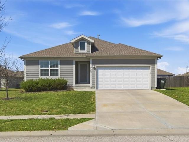 726 S Cypress St, Gardner, KS 66030