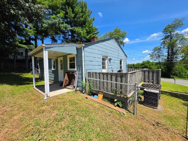 726 Prater Lane