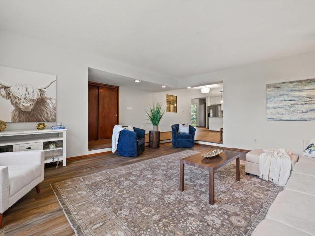 726 Royal Park Rd