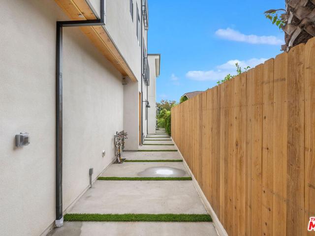 726 Robinson St, Los Angeles, CA 90026 | MLS #26664 | Compass