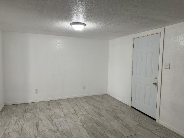 726 W 6th Street