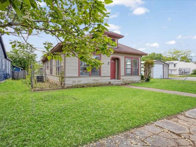 726 W Texas
