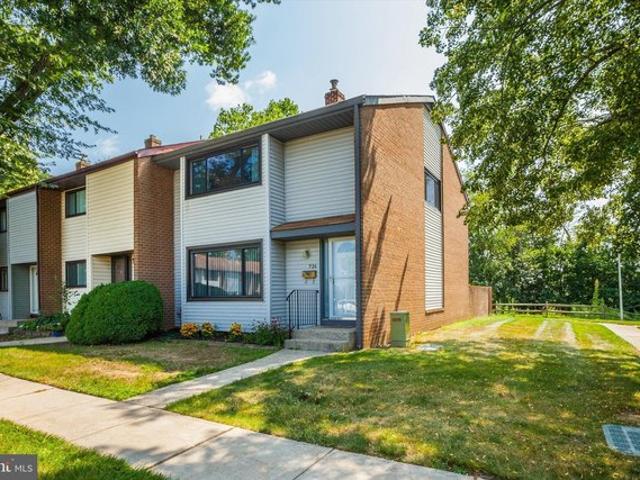 726 Twin Rivers Dr N, East Windsor, NJ 08520