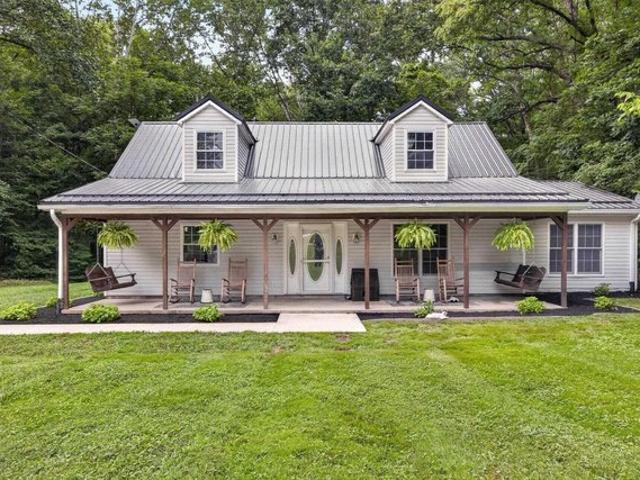 7275 N Ferry Rd, Bloomfield, IN 47424