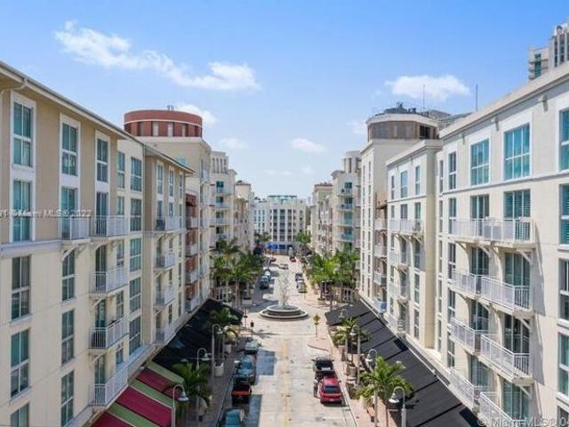 7275 SW 90th Way #513 Miami, FL 33156