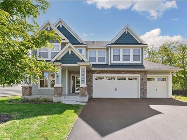 7276 Rogers Ct, Chanhassen, MN 55317