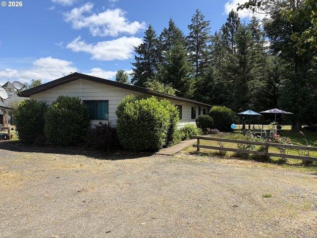 72789 Shoestring Rd, Cottage Grove, OR 97424