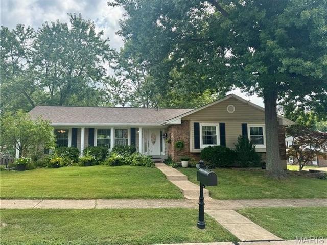 7278 Hill Rose Ct, Oakville, MO 63129