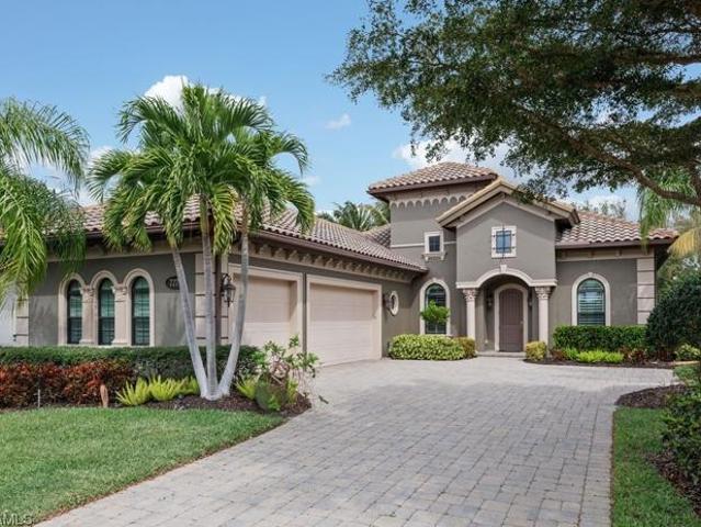 7279 Lantana Cir, Naples, FL 34119