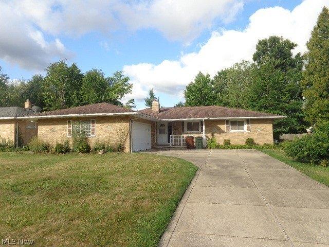 7270 Lakeview Dr, Parma, OH 44129